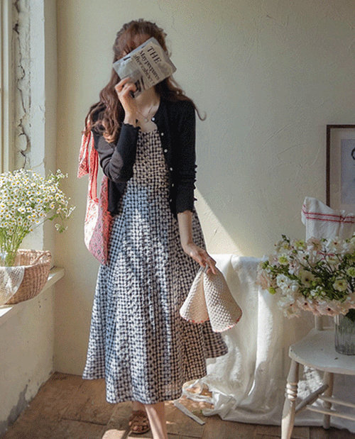 [[LABEL] 카페리안 미니펀칭 꽃자수 맵시핏 원피스[size:F]]